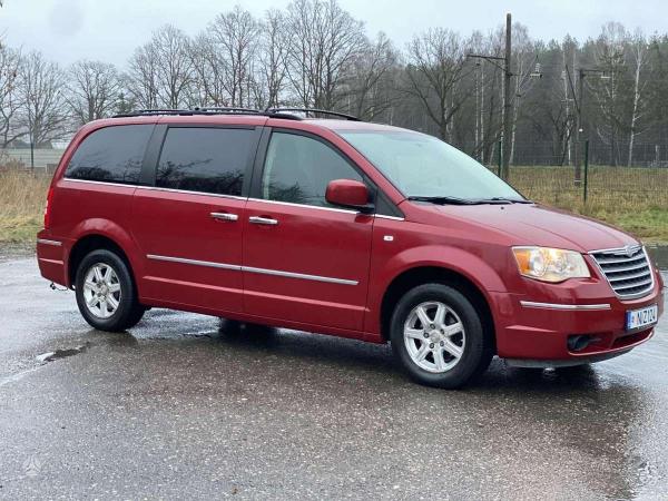 Red Chrysler Grand Voyager 2008 in Kaunas, with an engine capacity of 3.78 L and mileage of 278 thousand km for 4200 €, photo 2 on AUTOMOTO.COM.LV