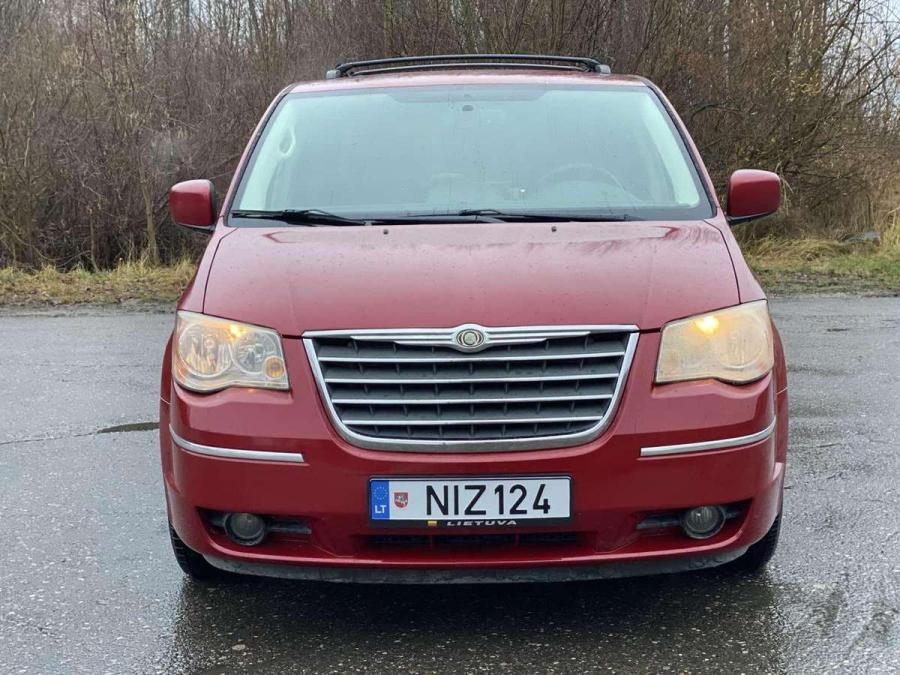Red Chrysler Grand Voyager 2008 in Kaunas, with an engine capacity of 3.78 L and mileage of 278 thousand km for 4200 €, photo 6 on AUTOMOTO.COM.LV