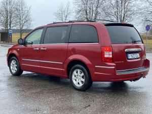 Red Chrysler Grand Voyager 2008 in Kaunas, with an engine capacity of 3.78 L and mileage of 278 thousand km for 4200 €, photo 8 on AUTOMOTO.COM.LV