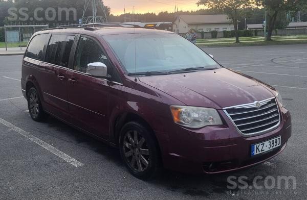 Red Chrysler Grand Voyager 2008 in Riga, with an engine capacity of 3.80 L and mileage of 230 thousand km for 2250 €, photo 3 on AUTOMOTO.COM.LV