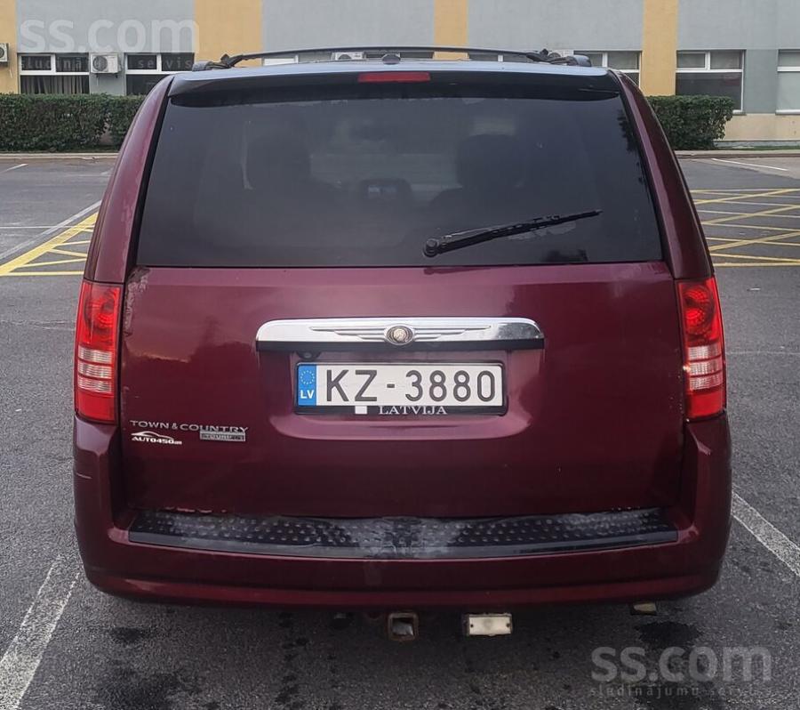 Sarkans Chrysler Grand Voyager 2008 Rīga, ar dzinēja tilpumu 3.80 L un nobraukumu 230 tūkst. km par 2250 €, foto 5 vietnē AUTOMOTO.COM.LV