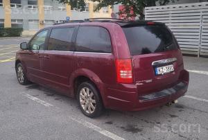 Sarkans Chrysler Grand Voyager 2008 Rīga, ar dzinēja tilpumu 3.80 L un nobraukumu 230 tūkst. km par 2250 €, foto 6 vietnē AUTOMOTO.COM.LV