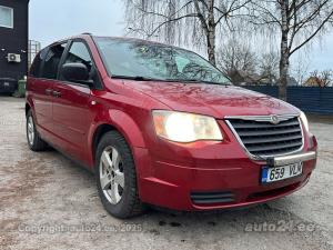 Sarkans Chrysler Grand Voyager 2008 Tallina, ar dzinēja tilpumu 2.80 L un nobraukumu 43 tūkst. km par 4300 €, foto 5 vietnē AUTOMOTO.COM.LV