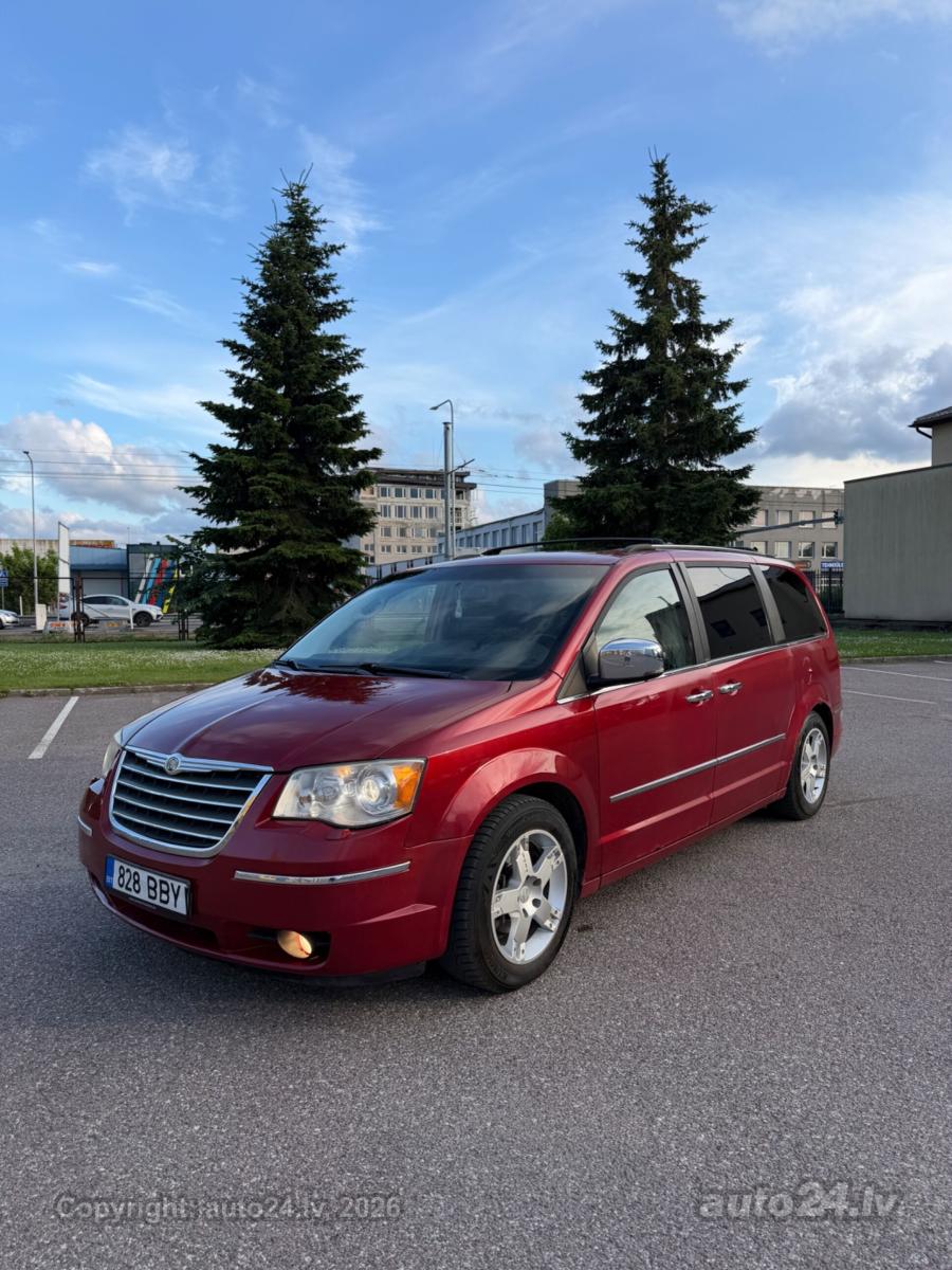 Red Chrysler Grand Voyager 2009 in Tallinn, with an engine capacity of 2.80 L and mileage of 321 thousand km for 1999 €, photo 4 on AUTOMOTO.COM.LV