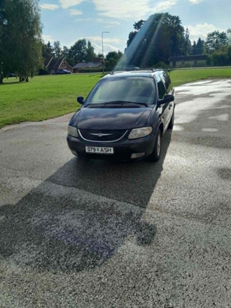 Chrysler Grand Voyager 2003 Tartu, ar dzinēja tilpumu 3.30 L un nobraukumu 294 tūkst. km par 3000 €, foto 1 vietnē AUTOMOTO.COM.LV