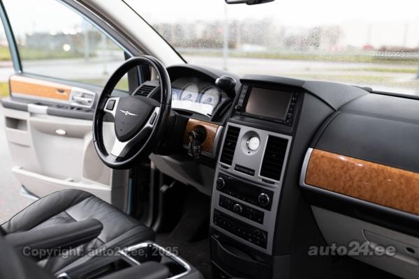Chrysler Grand Voyager 2008 Tallina, ar dzinēja tilpumu 2.80 L un nobraukumu 347 tūkst. km par 3499 €, foto 11 vietnē AUTOMOTO.COM.LV