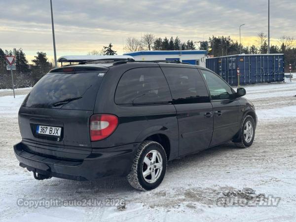Chrysler Grand Voyager 2008 in Narva, with an engine capacity of 2.80 L and mileage of 280 thousand km for 1500 €, photo 4 on AUTOMOTO.COM.LV