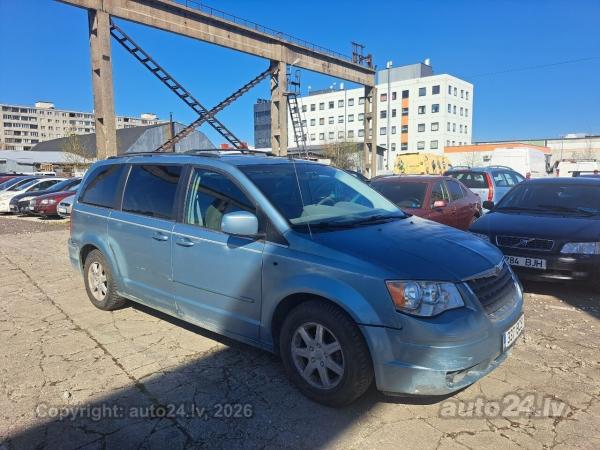 Chrysler Grand Voyager 2008 in Tallinn, with an engine capacity of 3.80 L and mileage of 284 thousand km for 1199 €, photo 1 on AUTOMOTO.COM.LV