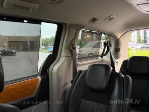Крайслер Гранд Вояджер 2008 в Таллин, объемом двигателя 2.80 л и пробегом 311 тыс. км за 4399 €, фото 13 на AUTOMOTO.COM.LV