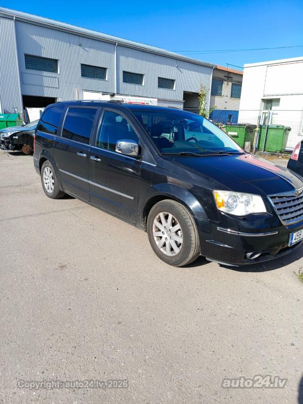 Chrysler Grand Voyager 2008 Tallina, ar dzinēja tilpumu 2.80 L un nobraukumu 320 tūkst. km par 3100 €, foto 3 vietnē AUTOMOTO.COM.LV