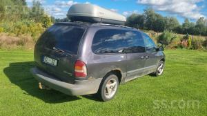 Violet Chrysler Grand Voyager 1996 in Ogre, with an engine capacity of 3.30 L and mileage of 530 thousand km for 450 €, photo 4 on AUTOMOTO.COM.LV