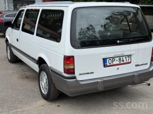 White Chrysler Grand Voyager 1995 in Riga, with an engine capacity of 3.30 L and mileage of 253 thousand km for 4950 €, photo 3 on AUTOMOTO.COM.LV