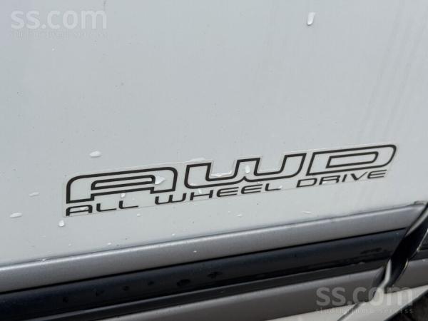 Balts Chrysler Grand Voyager 1995 Rīga, ar dzinēja tilpumu 3.30 L un nobraukumu 253 tūkst. km par 4950 €, foto 4 vietnē AUTOMOTO.COM.LV