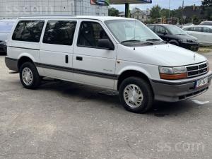 White Chrysler Grand Voyager 1995 in Riga, with an engine capacity of 3.30 L and mileage of 253 thousand km for 4950 €, photo 6 on AUTOMOTO.COM.LV