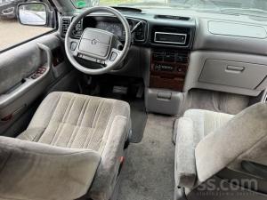 White Chrysler Grand Voyager 1995 in Riga, with an engine capacity of 3.30 L and mileage of 253 thousand km for 4950 €, photo 13 on AUTOMOTO.COM.LV