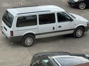 White Chrysler Grand Voyager 1995 in Riga, with an engine capacity of 3.30 L and mileage of 253 thousand km for 4950 €, photo 26 on AUTOMOTO.COM.LV