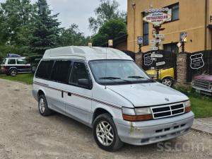 Balts Chrysler Grand Voyager 1994 Ogre, ar dzinēja tilpumu 3.80 L un nobraukumu 160 tūkst. km par 4500 €, foto 2 vietnē AUTOMOTO.COM.LV