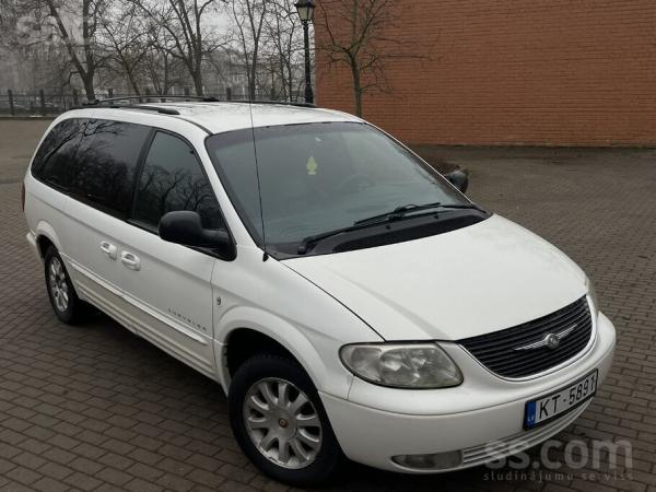 White Chrysler Grand Voyager 2002 in Riga, with an engine capacity of 3.80 L and mileage of 221 thousand km for 2450 €, photo 5 on AUTOMOTO.COM.LV