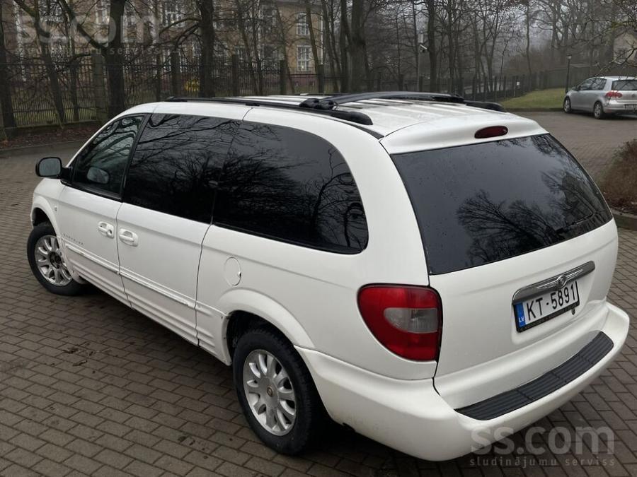 White Chrysler Grand Voyager 2002 in Riga, with an engine capacity of 3.80 L and mileage of 221 thousand km for 2450 €, photo 2 on AUTOMOTO.COM.LV