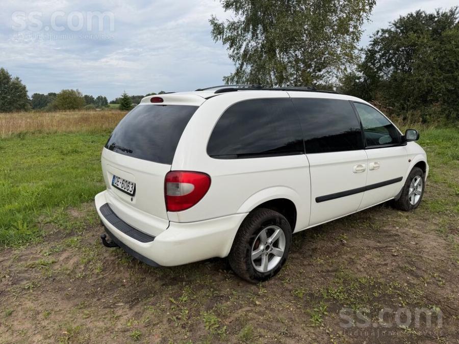 Balts Chrysler Grand Voyager 2006 Rīga, ar dzinēja tilpumu 3.30 L un nobraukumu 225 tūkst. km par 4400 €, foto 7 vietnē AUTOMOTO.COM.LV