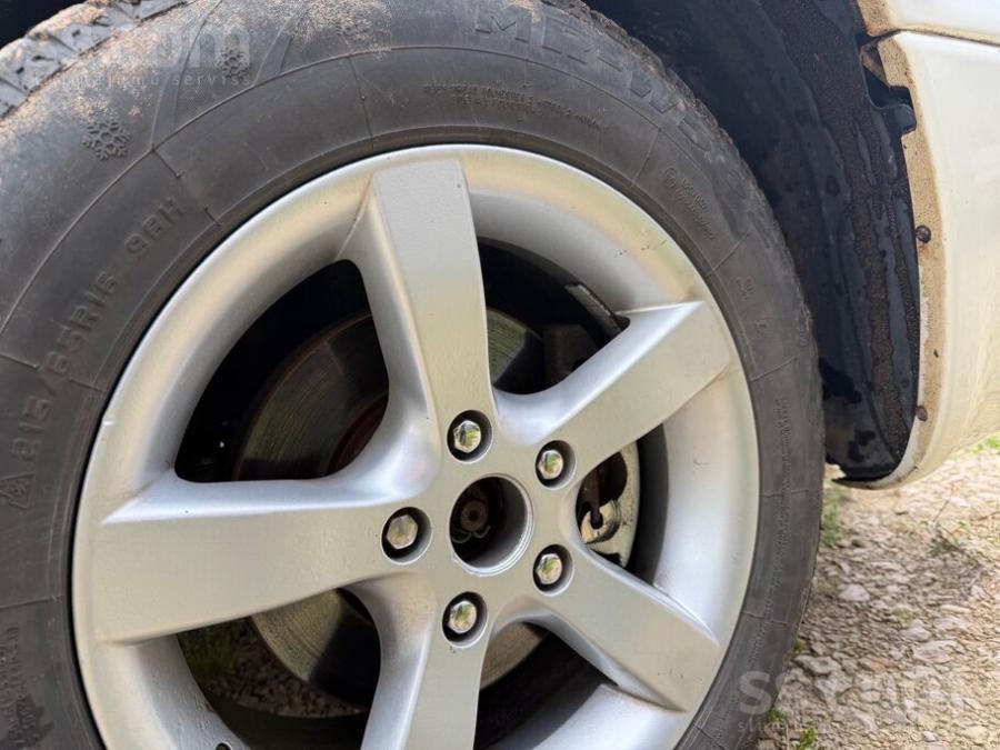 Balts Chrysler Grand Voyager 2006 Rīga, ar dzinēja tilpumu 3.30 L un nobraukumu 225 tūkst. km par 4400 €, foto 16 vietnē AUTOMOTO.COM.LV