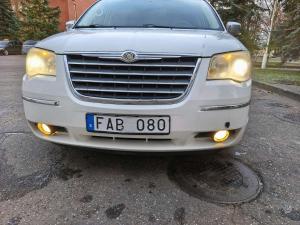 Balts Chrysler Grand Voyager 2009 Klaipėda, ar dzinēja tilpumu 3.78 L un nobraukumu 300 tūkst. km par 3000 €, foto 4 vietnē AUTOMOTO.COM.LV