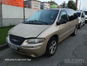Yellow Chrysler Grand Voyager 2000 in Riga, with an engine capacity of 3.80 L and mileage of 163 thousand km for 550 €, photo 4 on AUTOMOTO.COM.LV