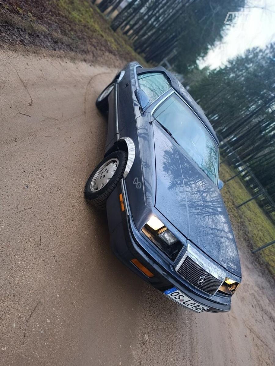 Chrysler le-baron 1988 in Vilnius, with an engine capacity of 2.50 L and mileage of 130 thousand km for 3500 €, photo 1 on AUTOMOTO.COM.LV