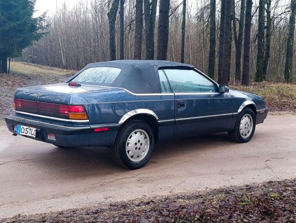 Chrysler le-baron 1988 in Vilnius, with an engine capacity of 2.50 L and mileage of 130 thousand km for 3500 €, photo 3 on AUTOMOTO.COM.LV