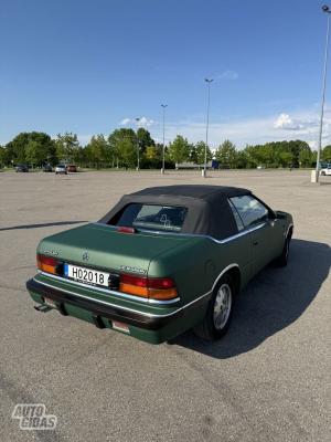 Zaļš Chrysler le-baron 1988 Viļņa, ar dzinēja tilpumu 2.20 L un nobraukumu 140 tūkst. km par 4224 €, foto 7 vietnē AUTOMOTO.COM.LV