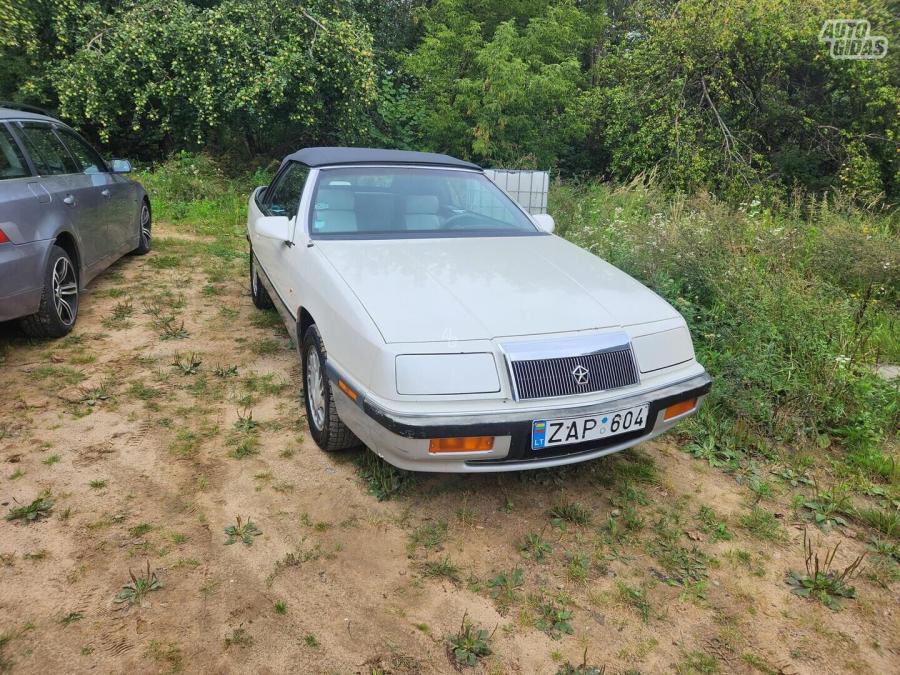 Balts Chrysler le-baron 1991 Viļņa, ar dzinēja tilpumu 3.00 L un nobraukumu 97 tūkst. km par 4250 €, foto 1 vietnē AUTOMOTO.COM.LV