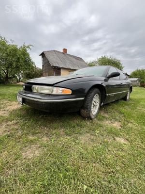 Melns Chrysler LHS 1995 Valka, ar dzinēja tilpumu 3.50 L un nobraukumu 154 tūkst. km par 700 €, foto 3 vietnē AUTOMOTO.COM.LV