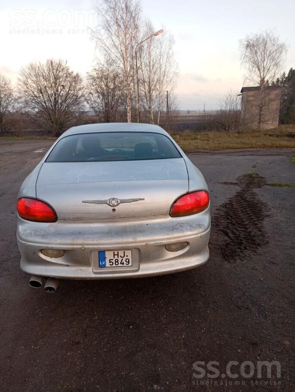 Pelēks Chrysler LHS 2000 Dobele, ar dzinēja tilpumu 3.50 L un nobraukumu 277 tūkst. km par 1550 €, foto 2 vietnē AUTOMOTO.COM.LV