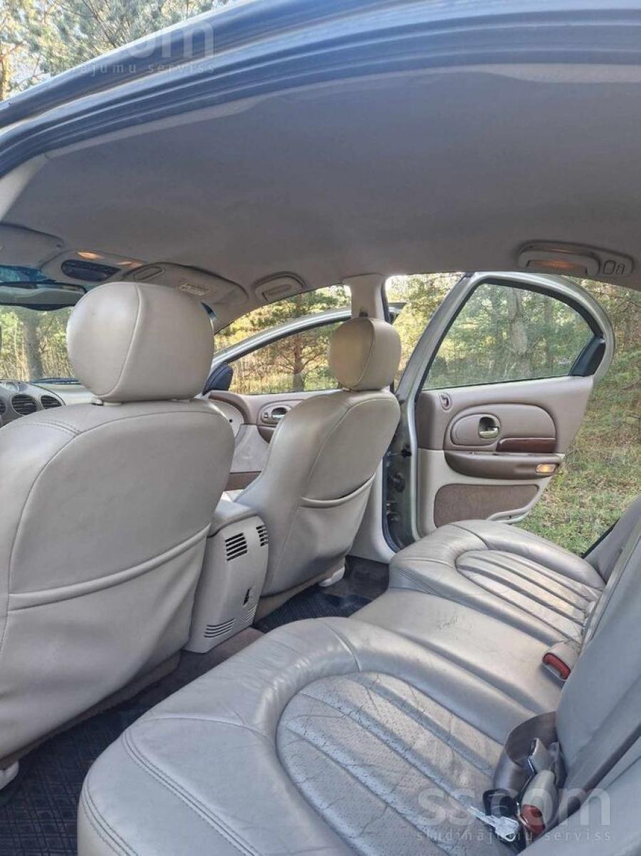 Pelēks Chrysler LHS 2000 Liepāja, ar dzinēja tilpumu 3.50 L un nobraukumu 0 tūkst. km par 800 €, foto 3 vietnē AUTOMOTO.COM.LV