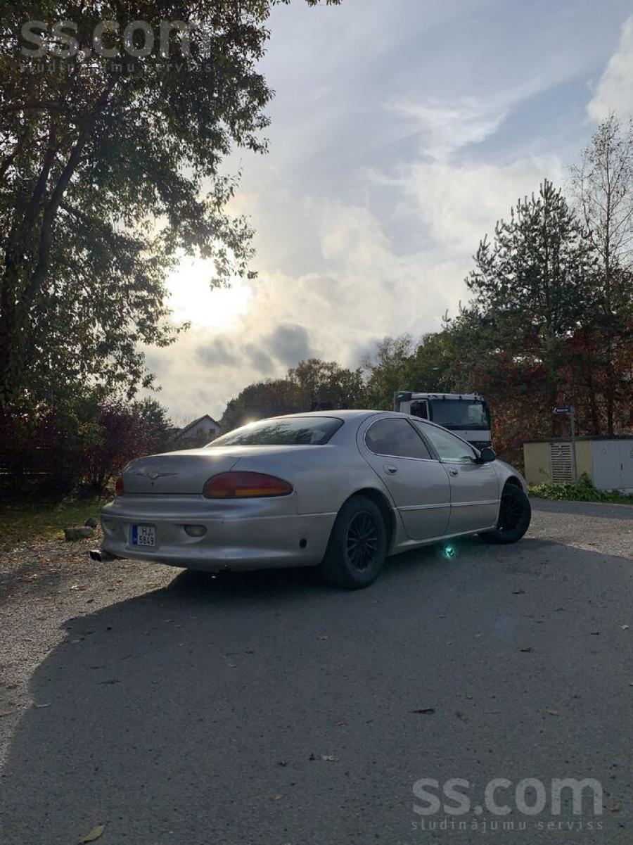 Pelēks Chrysler LHS 2000 Rīga, ar dzinēja tilpumu 3.50 L un nobraukumu 280 tūkst. km par 1300 €, foto 3 vietnē AUTOMOTO.COM.LV