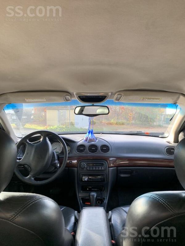 Pelēks Chrysler LHS 2000 Rīga, ar dzinēja tilpumu 3.50 L un nobraukumu 280 tūkst. km par 1300 €, foto 4 vietnē AUTOMOTO.COM.LV