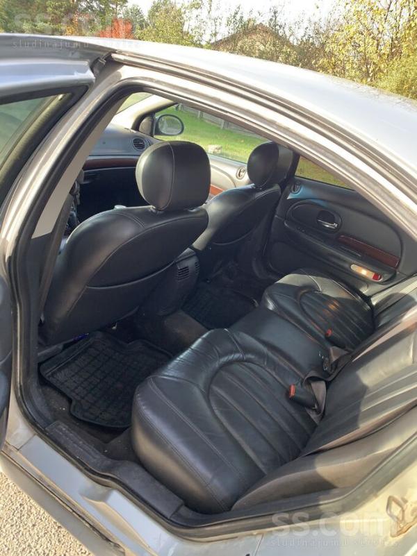 Pelēks Chrysler LHS 2000 Rīga, ar dzinēja tilpumu 3.50 L un nobraukumu 280 tūkst. km par 1300 €, foto 6 vietnē AUTOMOTO.COM.LV