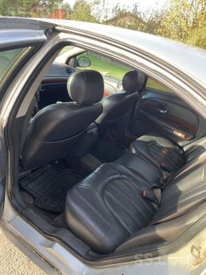 Pelēks Chrysler LHS 2000 Rīga, ar dzinēja tilpumu 3.50 L un nobraukumu 280 tūkst. km par 1300 €, foto 6 vietnē AUTOMOTO.COM.LV