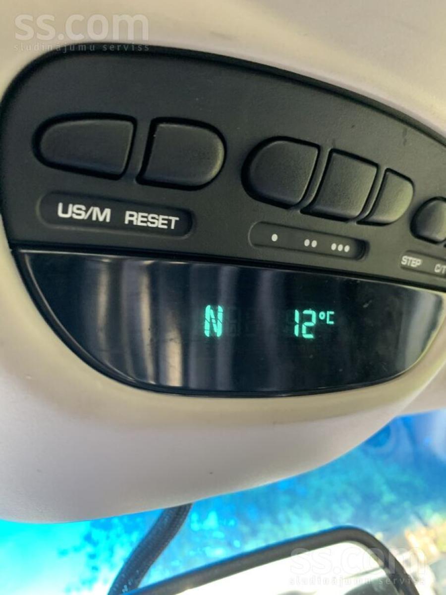 Pelēks Chrysler LHS 2000 Rīga, ar dzinēja tilpumu 3.50 L un nobraukumu 280 tūkst. km par 1300 €, foto 12 vietnē AUTOMOTO.COM.LV