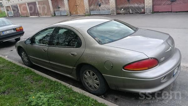 Chrysler LHS 1999 in Jelgava, with an engine capacity of 3.50 L and mileage of 242 thousand km for 1450 €, photo 4 on AUTOMOTO.COM.LV