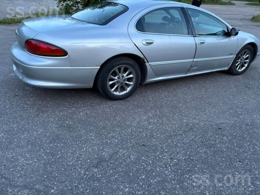 Chrysler LHS 2001 in Jurmala, with an engine capacity of 3.50 L and mileage of 450 thousand km for 1200 €, photo 1 on AUTOMOTO.COM.LV