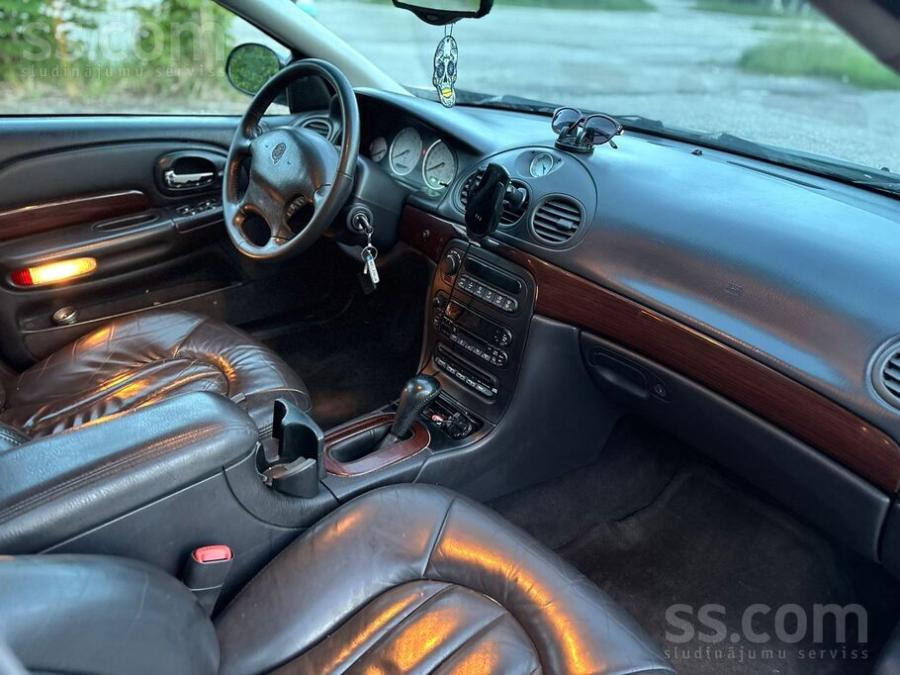 Chrysler LHS 2001 in Jurmala, with an engine capacity of 3.50 L and mileage of 450 thousand km for 1200 €, photo 10 on AUTOMOTO.COM.LV