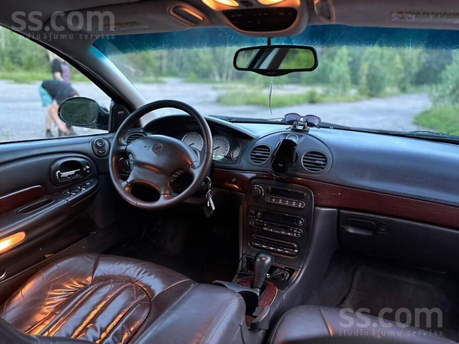 Chrysler LHS 2001 in Jurmala, with an engine capacity of 3.50 L and mileage of 450 thousand km for 1200 €, photo 12 on AUTOMOTO.COM.LV