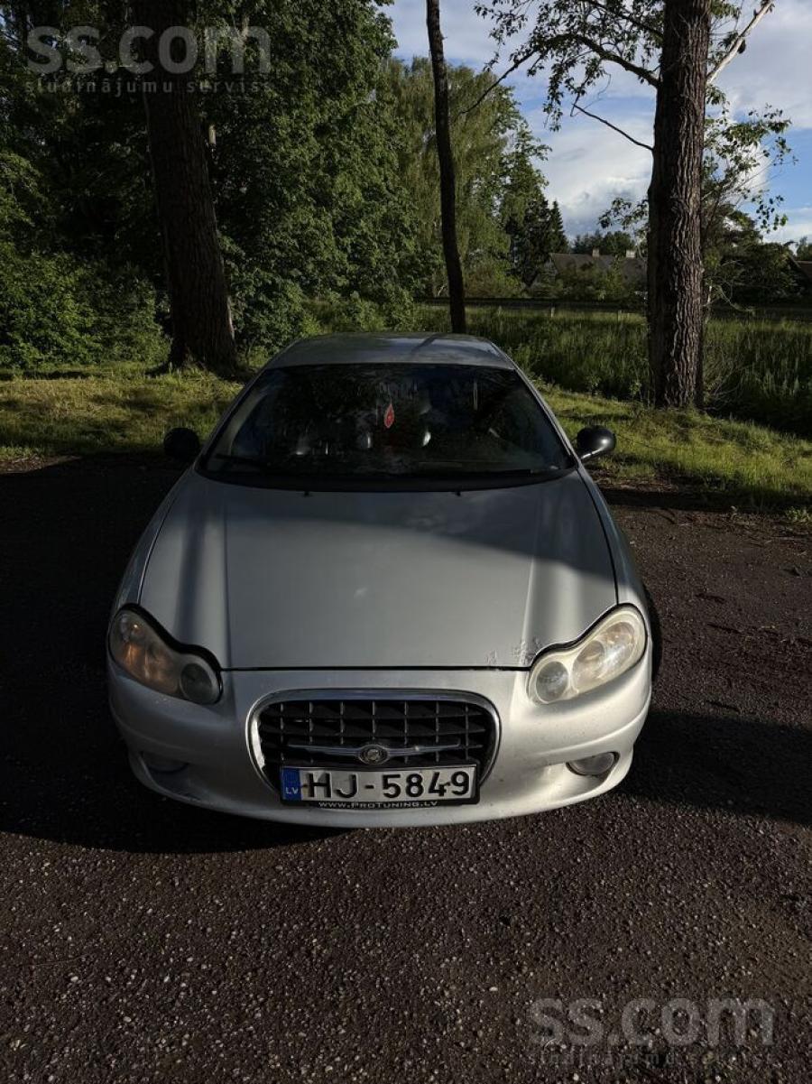 Chrysler LHS 2001 in Ventspils, with an engine capacity of 3.50 L and mileage of 278 thousand km for 1150 €, photo 3 on AUTOMOTO.COM.LV
