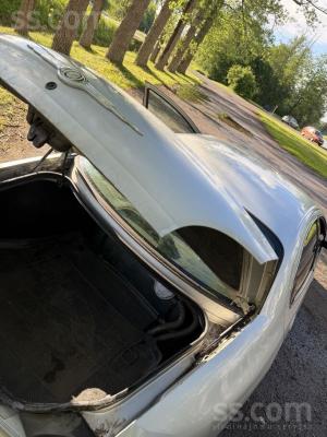 Chrysler LHS 2001 in Ventspils, with an engine capacity of 3.50 L and mileage of 278 thousand km for 1150 €, photo 8 on AUTOMOTO.COM.LV