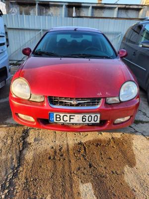Sarkans Chrysler Neon 2004 Kauņa, ar dzinēja tilpumu 2.00 L un nobraukumu 113 tūkst. km par 600 €, foto  vietnē AUTOMOTO.COM.LV