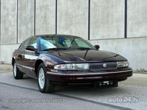 Sarkans Chrysler new-yorker 1997 Tartu, ar dzinēja tilpumu 3.50 L un nobraukumu 135 tūkst. km par 15000 €, foto  vietnē AUTOMOTO.COM.LV