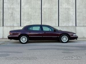 Sarkans Chrysler new-yorker 1997 Tartu, ar dzinēja tilpumu 3.50 L un nobraukumu 135 tūkst. km par 15000 €, foto 3 vietnē AUTOMOTO.COM.LV