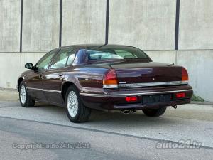 Sarkans Chrysler new-yorker 1997 Tartu, ar dzinēja tilpumu 3.50 L un nobraukumu 135 tūkst. km par 15000 €, foto 7 vietnē AUTOMOTO.COM.LV