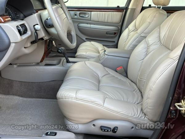 Sarkans Chrysler new-yorker 1997 Tartu, ar dzinēja tilpumu 3.50 L un nobraukumu 135 tūkst. km par 15000 €, foto 8 vietnē AUTOMOTO.COM.LV